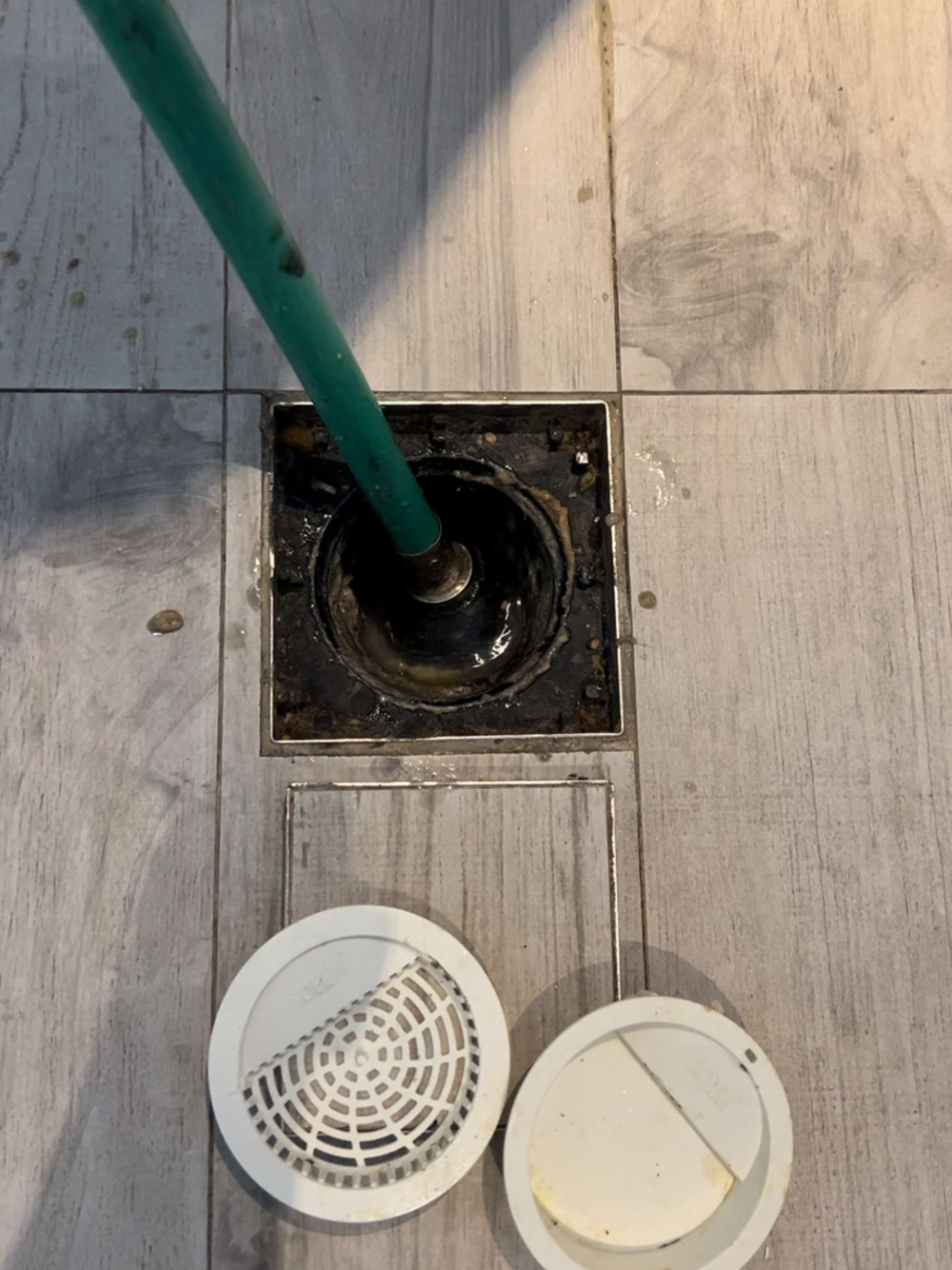 Pipe Choke & HDB Pipe Leaking Repair Service in Singapore